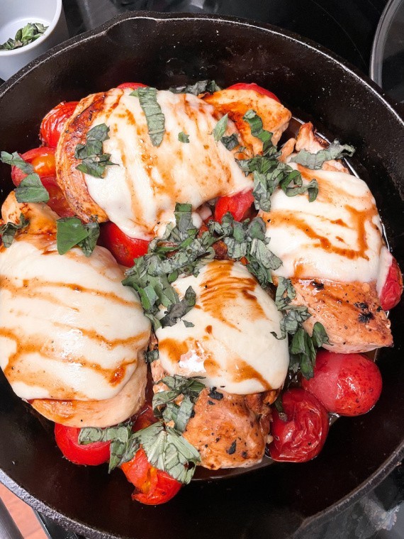20 Minute Chicken Caprese Skillet - Choosing Balance