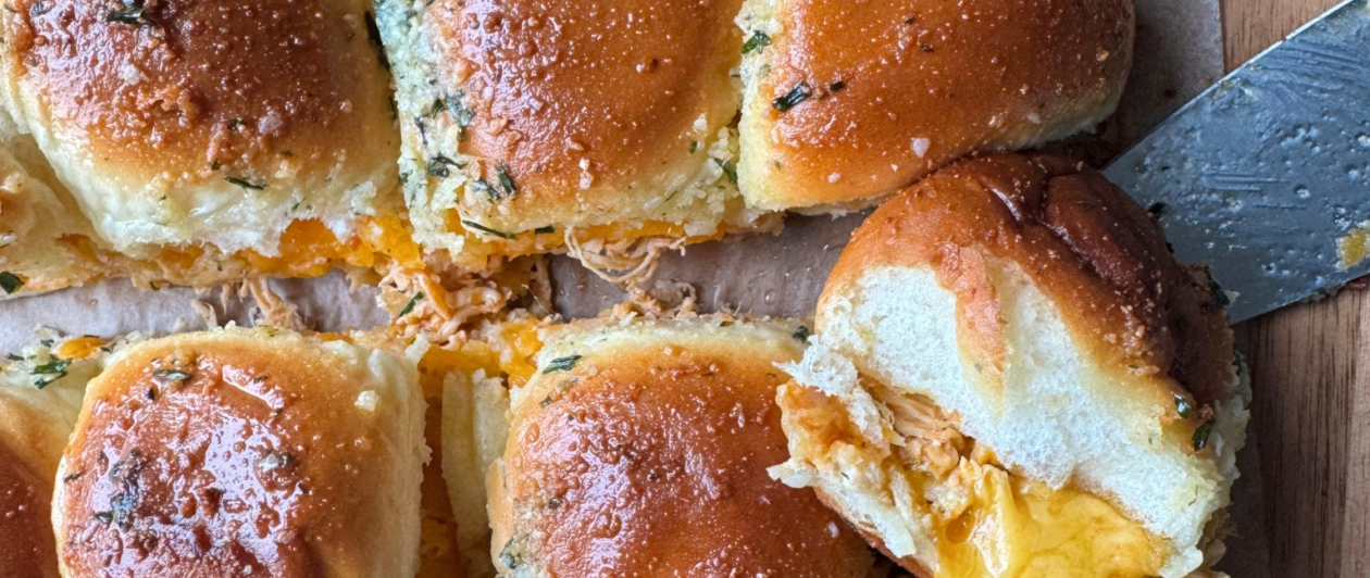 Cheesy Garlic Chicken Sliders - Choosing Balance
